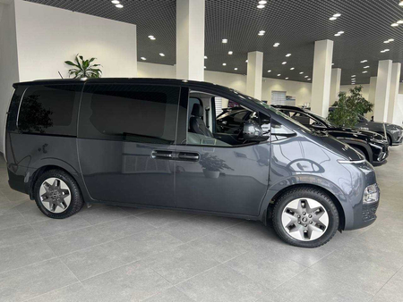 Hyundai Staria Luxe White (белый)