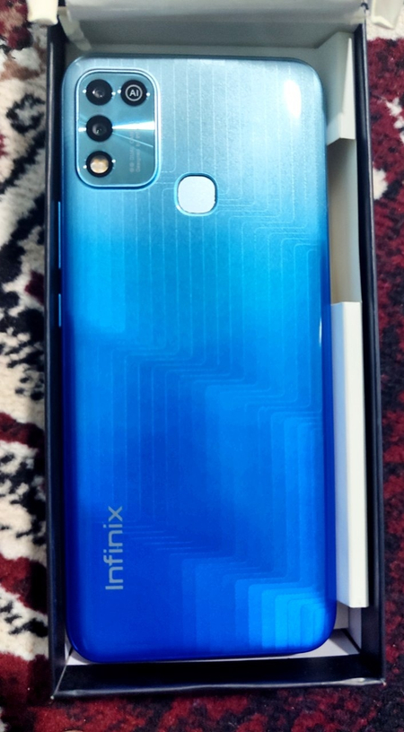 Telefon: Infinix hot 11 play 
Xotirasi: 4/64gb
Battery : 6000mAh
Holat