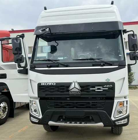Газовый тягач HOWO V7 X 6x4 CNG 2023 йил янги