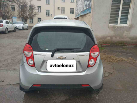 Срочно продаю сыое автомобил