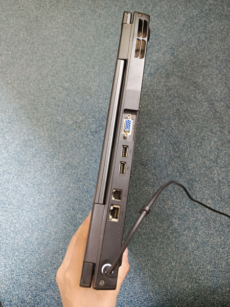 Ноутбук Dell Vostro 1000