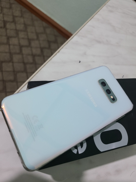 Samsung s10e holati zor