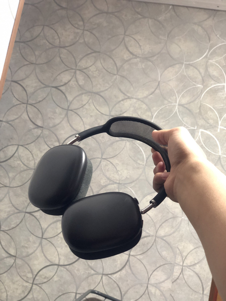 AirPods Max premium