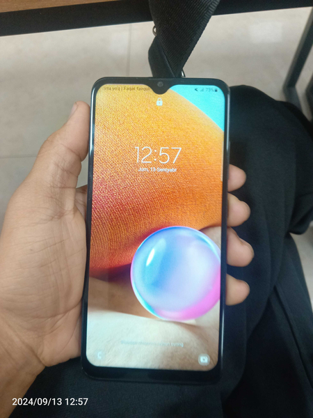 A32  telefon 100$