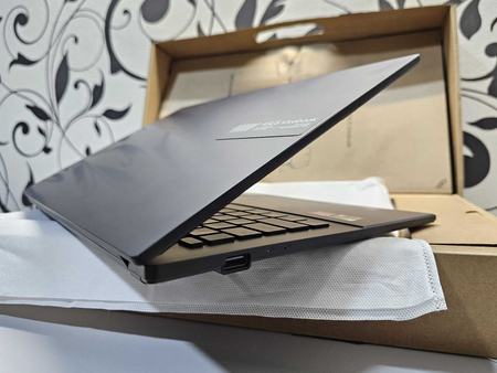 ПРОДАМ ASUS Vivobook Go 15 OLED Ноутбук Ryzen™ 3-7320U/8GB-DDR5/512SSD