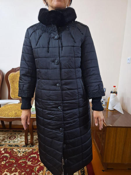 Тууйе Жун куртка сатылады