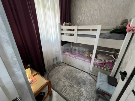Срочно продаётся 3х Комнатная квартира в центре на первом этаже