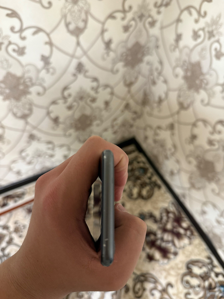 Iphone Se 2022 sotiladi