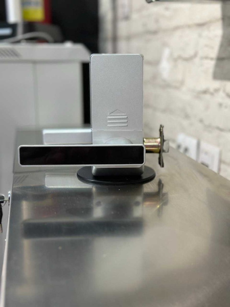 Замок bluetooth с картами и паролем для офиса