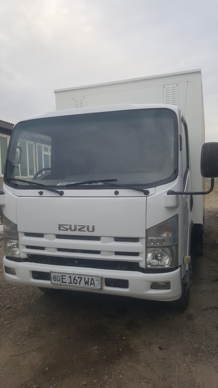 Isuzu avtobusdan terilgan