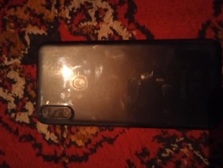 Samsung A11 Telefonni Holati yaxshi oladiganla tel qilsin