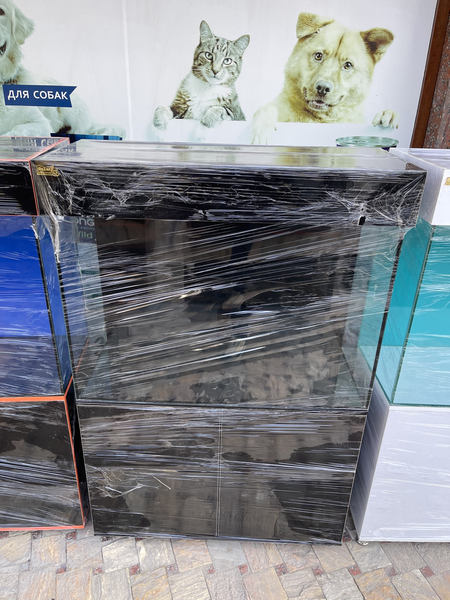 Akvarium New 300 litrga yaqin suv ketadi