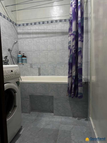 Срочно! Продается 2 ком квартира в Юнусабаде 8 квартал!    (J 881)