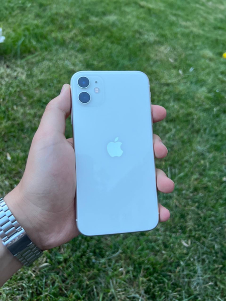 iPhone 11 sotiladi srochno