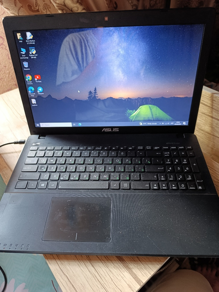 ASUS  NOTEBOOK srochna sotiladi