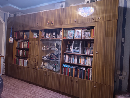 Продам стенка сервант в хорошем состоя