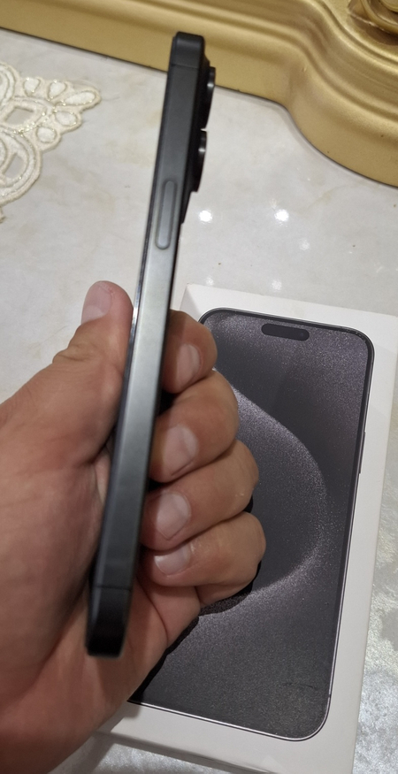 Iphone 15 pro max 256 gb, в идеальном состоянии Sim-E-Sim