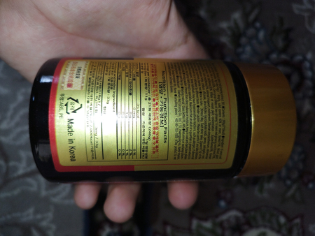 Jenshen sirop,qizil jenshen 365, 4 ta bonkachada qoshiqchasi bilan.