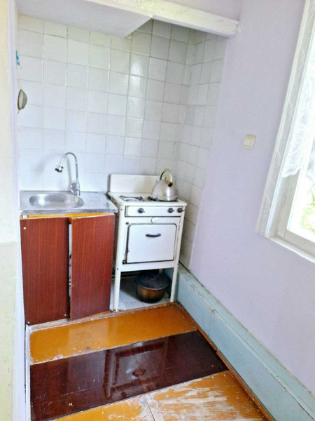 Срочно!!продам свою квартиру без маклер 1в2/2/4 Феруза кафе \\\