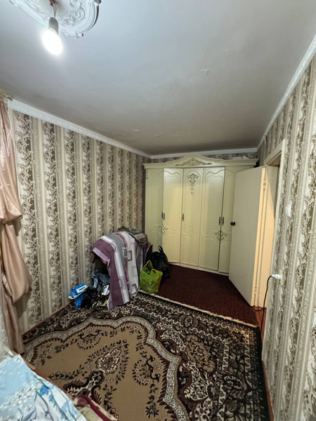 Троицк 2х Центре спочно Прадаётся 1этаж 14 школа орентир