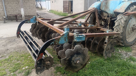 Диска сотилади, Diska sotiladi