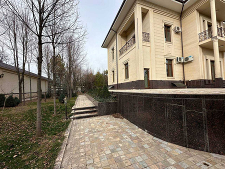 Продаётся особняк в поселке Улугбек ID: 54753
