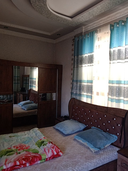 Hovli Tashmi postidan kirganda