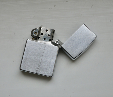 Оригинальная зажигалка zippo