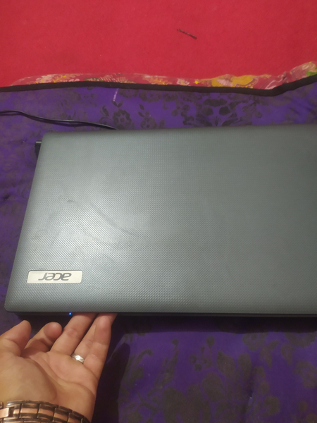 Acer novutbook sotladi