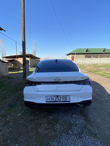 Elantra 2022 1 позиция задняя фара багажника