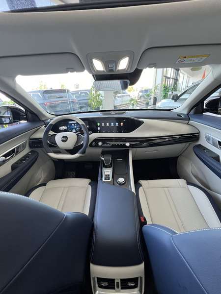 Dongfeng Aeolus Huge