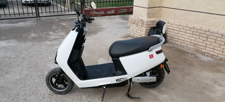 Electroniy skuter abmen benzenli skuterga
