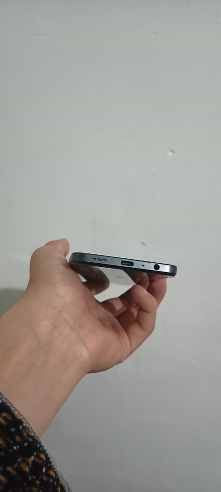 OPPO Reno 7 8(+8) 128gb qora