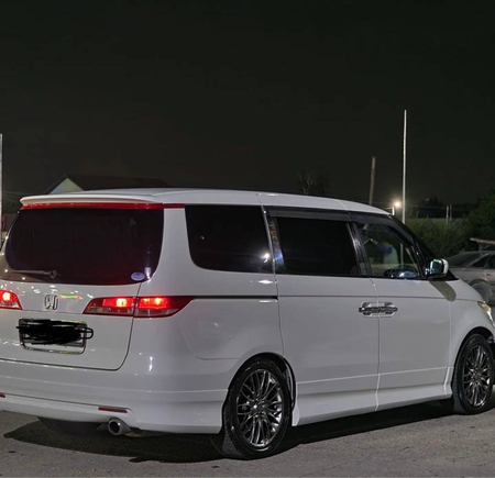 Honda Elysion 2.4