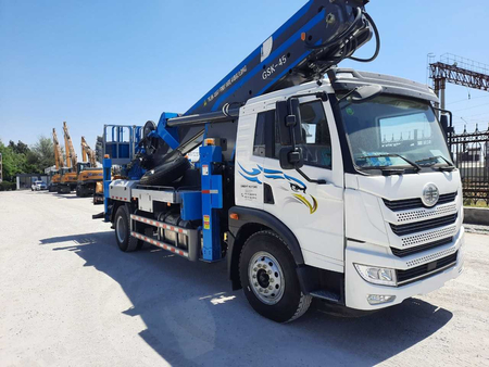 Автовышка  FAW 45 м 4x2