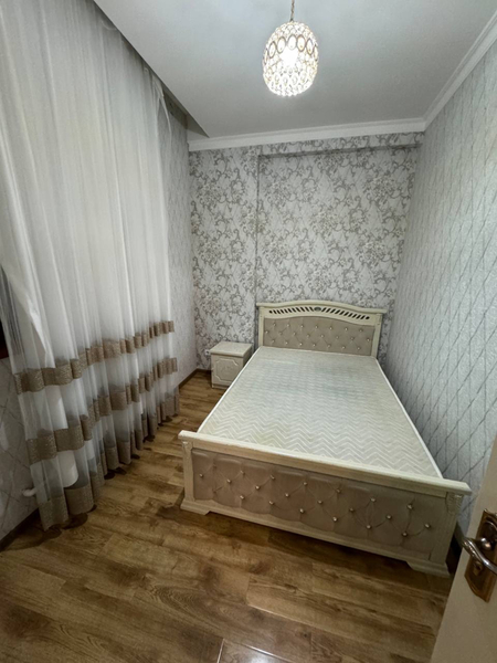 Паркентский Продаётся двух комнатная квартира