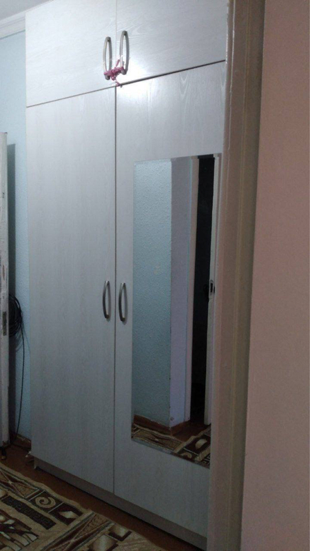 На Ц-13 Продаётся 1в2 Комнатная квартира не торец