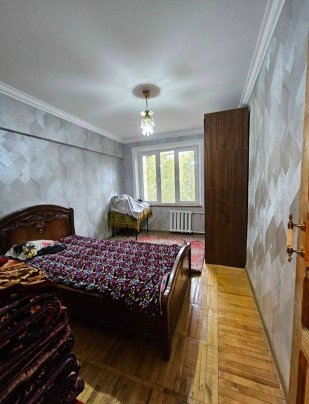 Продам 3/2/4 квартиру. Дом кирпичный. Планировка раздельный. Юнус абад