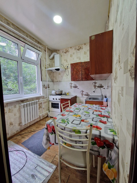Продаётся Чиланзар 6 1/2/4 без балкона.