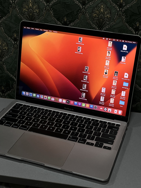MacBook Air m1,2020 год , 8/256