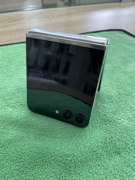 Samsung Z flip 5