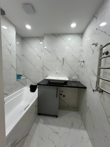 .Продается 2комнатная в Chinahouse евроремонт с мебель техникой 68м2 н