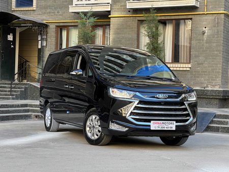 JAC M4, sotuvda tayyor, 11-9 o'rindiqli