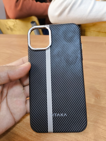 Iphone 11 karobkasi viloyatda tel ideal xolatda