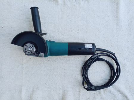 Фирменный болгарка Makita 9565 СV ЯПОНИЯ диск 125 оригинал инструмент