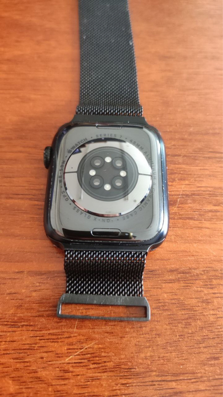Продам Appel Watch Series 7  45 mm  состояние средние