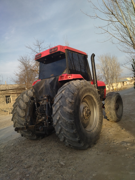 Magnum traktor 8940