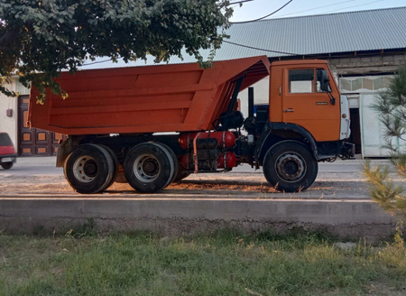Kamaz samosval sotiladi