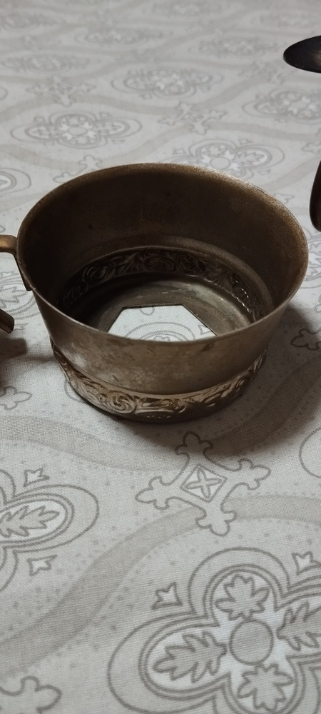 Продается подсвечник и подстаканник