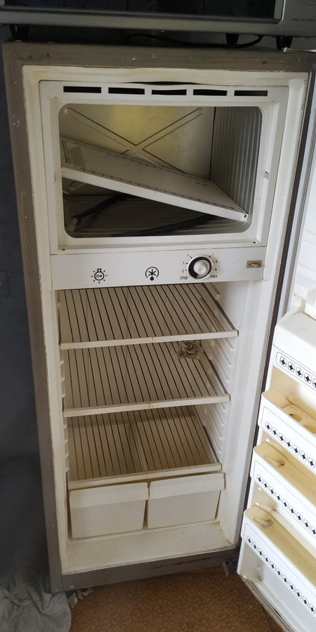 Продаётся холодильник снежинка